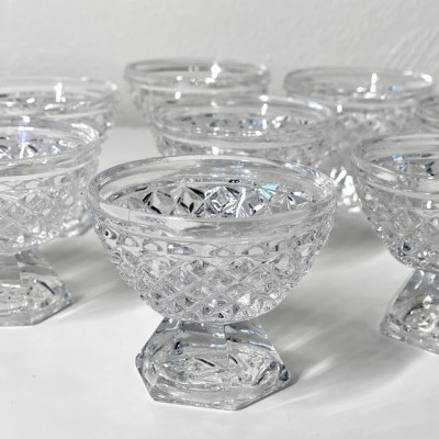 Set of 8 mini glasses| www.ClaudiaCollections.com